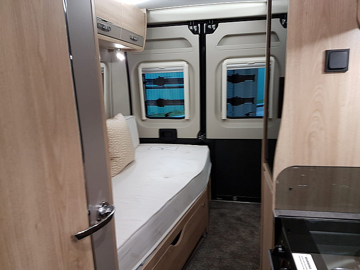 Motorhome hire burton on trent - elddis evolution cv60