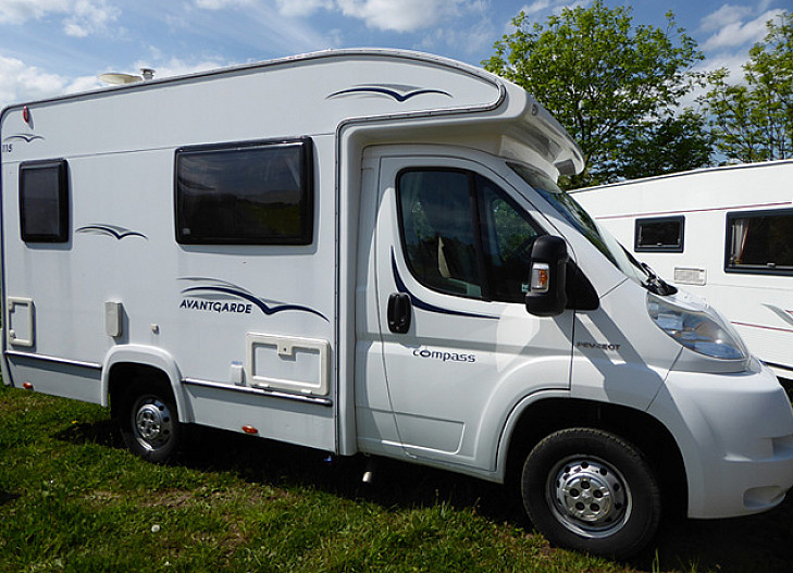 Motorhome hire Great Lumley - Peugeot Compass Avantgarde 115