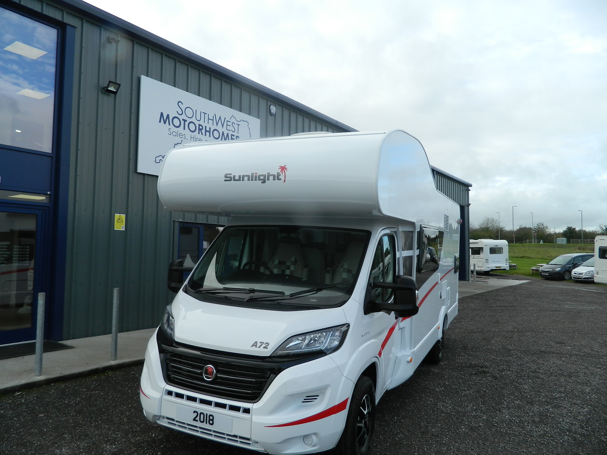 Fiat Sunlight 6-Berth Motorhome Hire Ilminster - From £87/Night