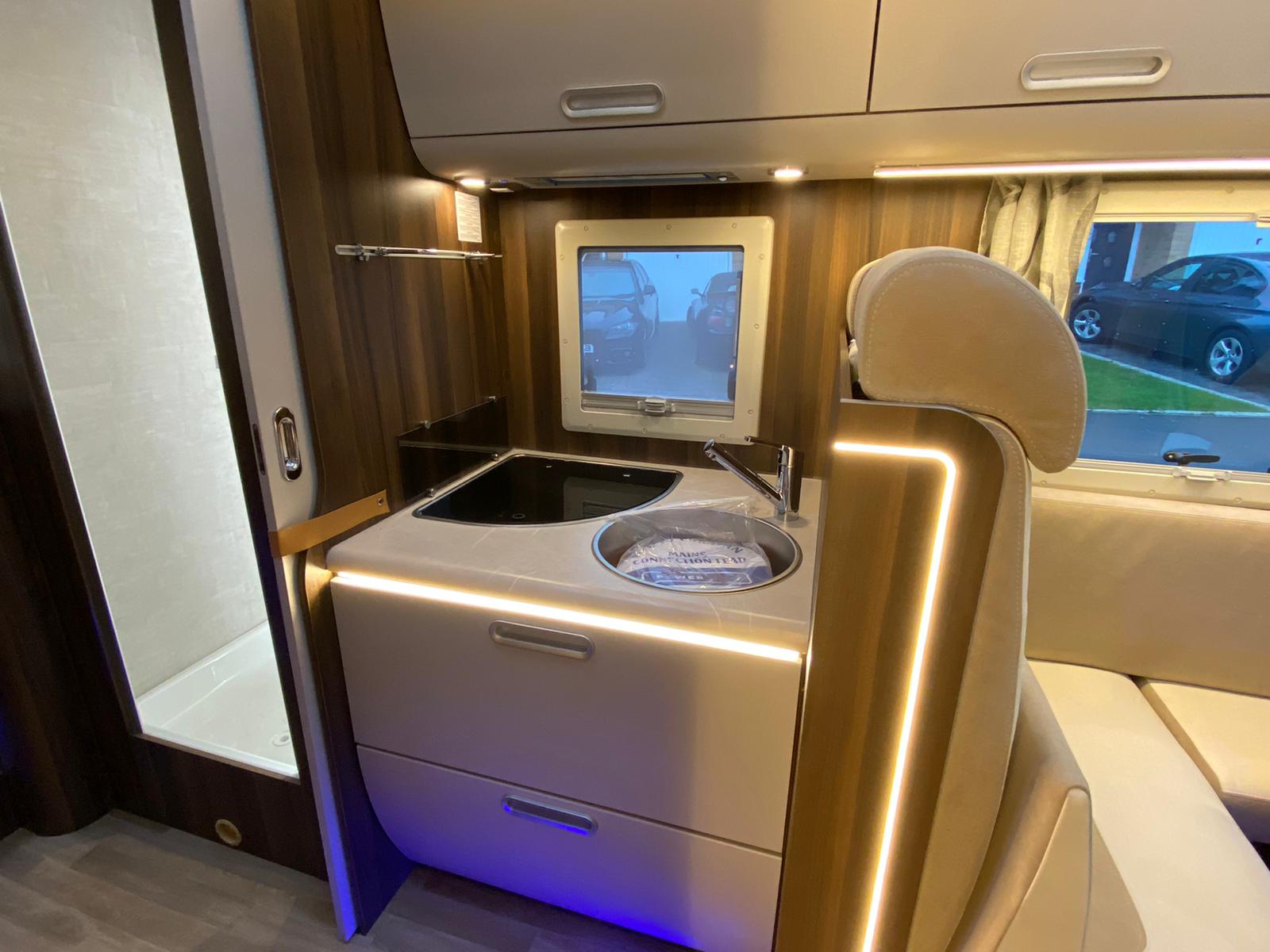 Motorhome hire Stockton On Tees - Fiat Rimor Superbrig Suite 695 TC