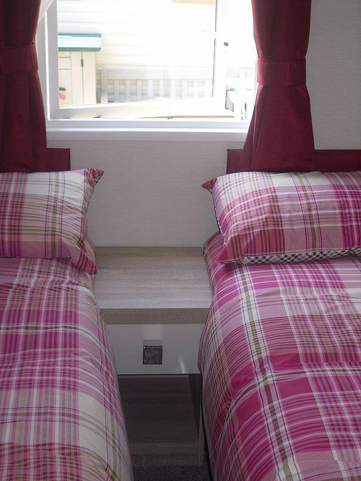 Static Caravan hire Hopton-on-Sea - Willerby Bluebird Caprice