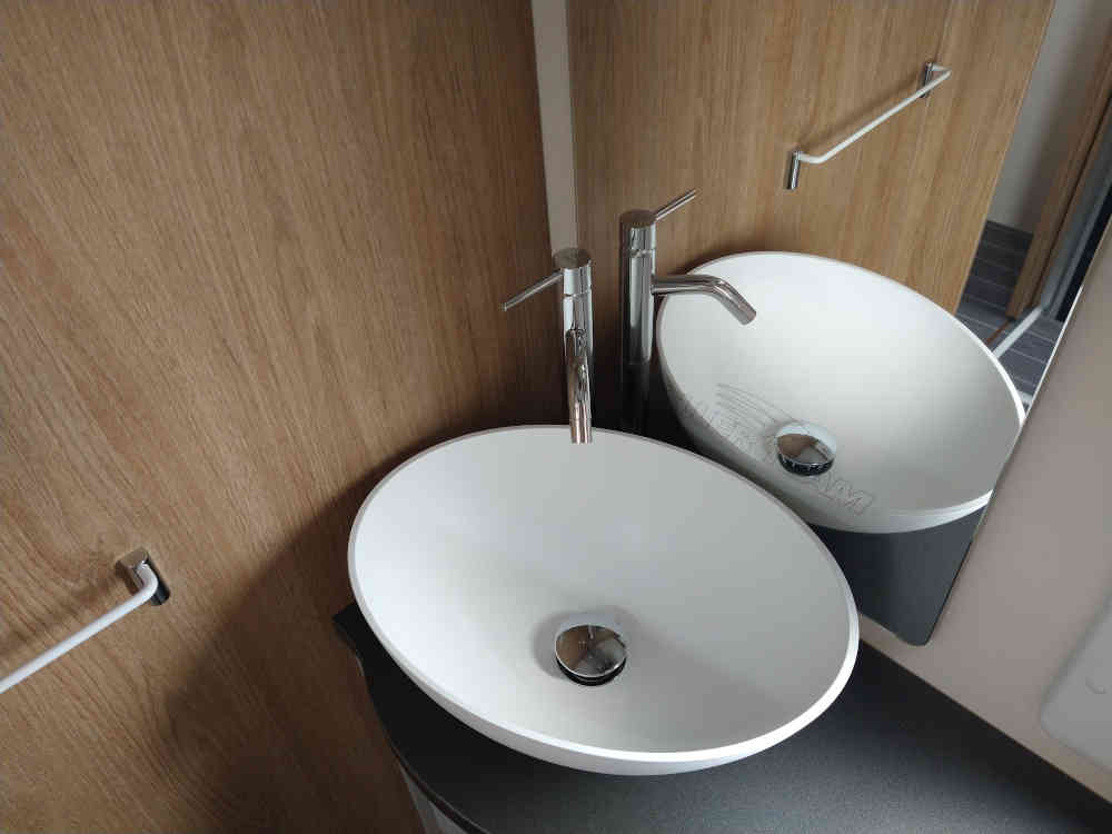 Motorhome hire Worksop - Roller Team T-Line 743