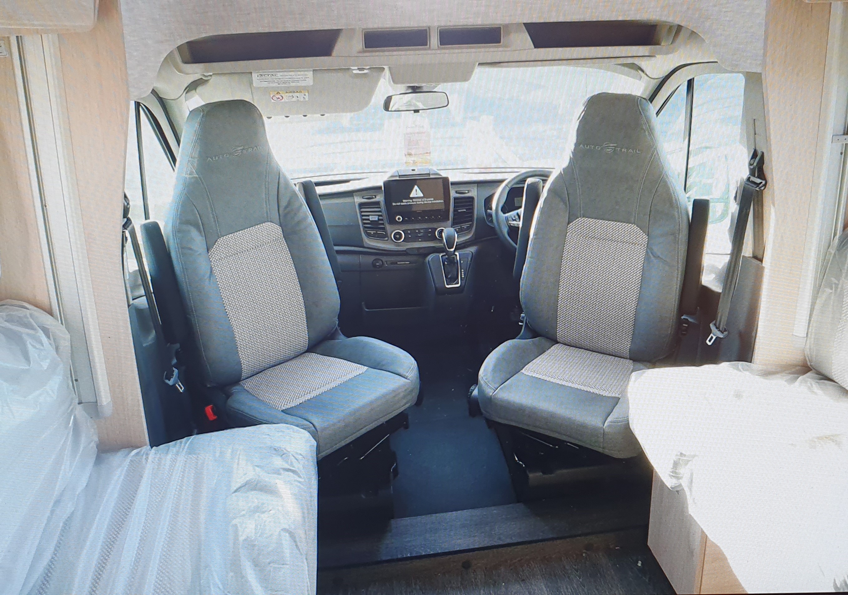 Auto trail 6-Berth Motorhome Hire Maidenhead - From £95/Night