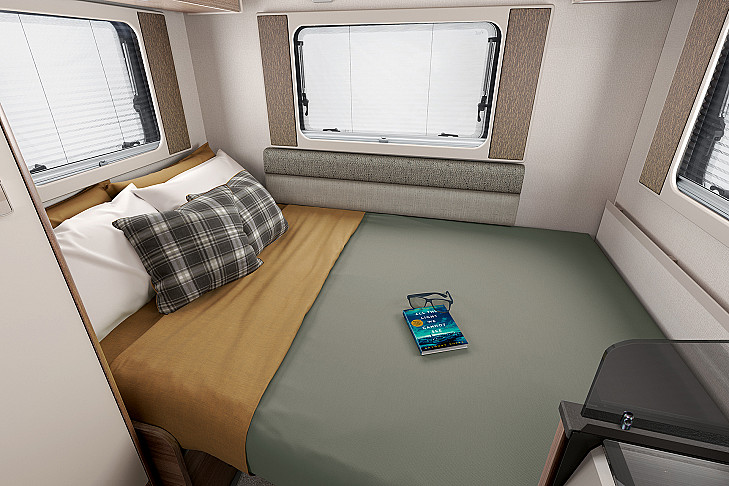 Motorhome hire Tiffield - Swift Compact C404