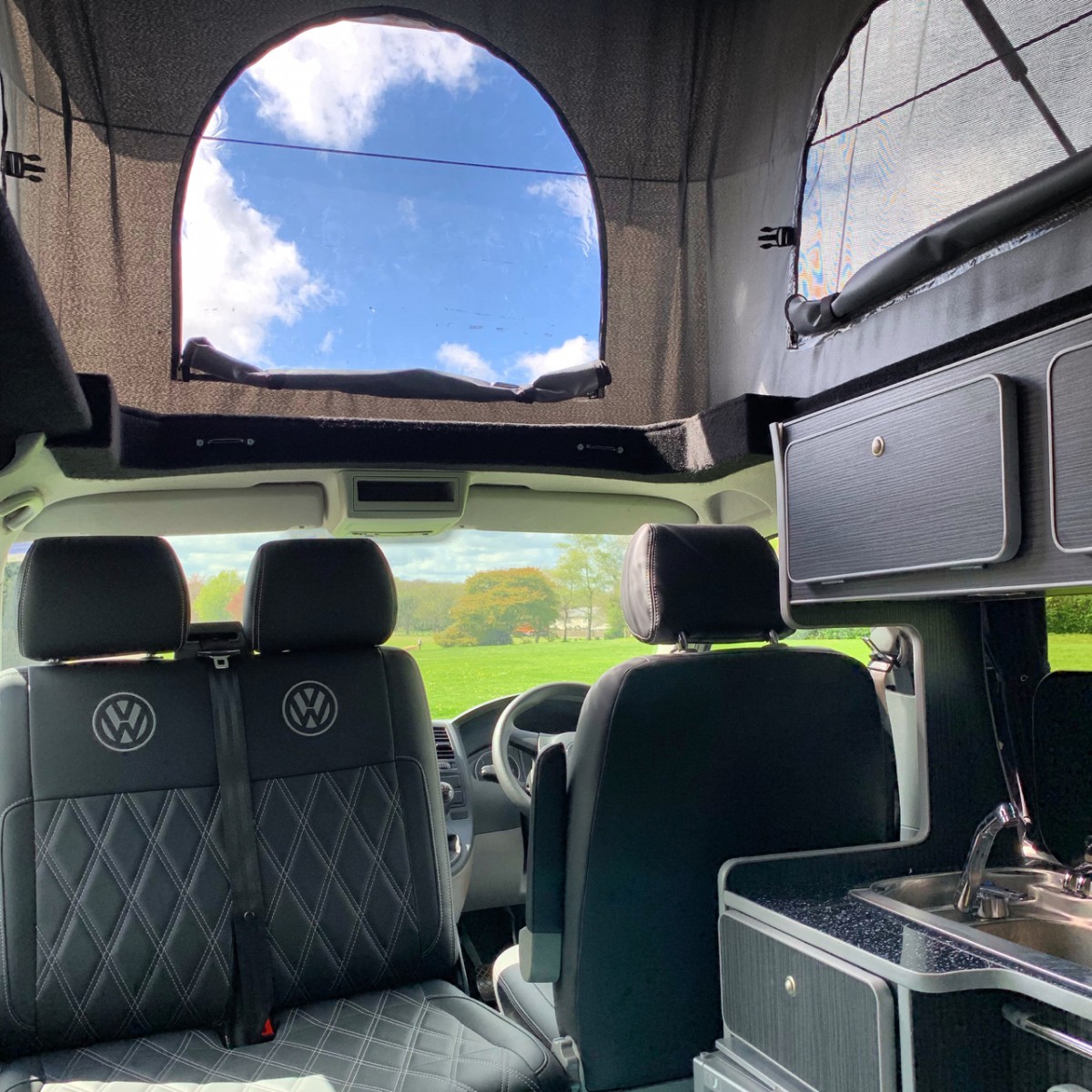 Campervan hire Dormston - Volkswagen Campervan T5.1